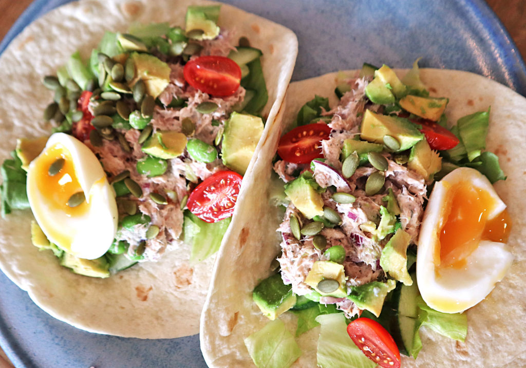 Wrap it!? 8 läckra recept på wraps för olika smaker - Anna Jonasson ...