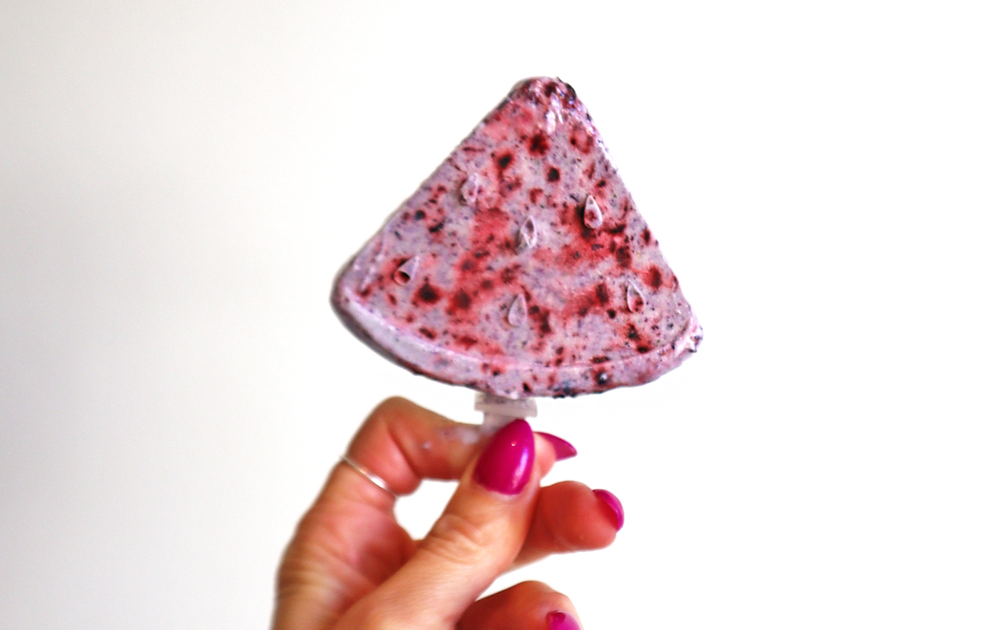 Sockerfri blåbärsglass – gräddig njutning av enkelt recept - Anna ...