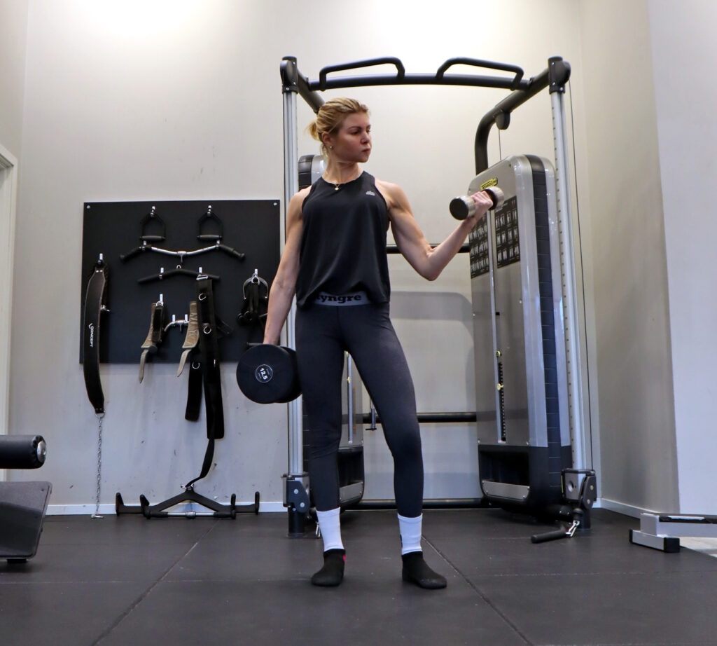 10 hantelövningar för hela din kropp + 2 passupplägg - Anna Jonasson ...