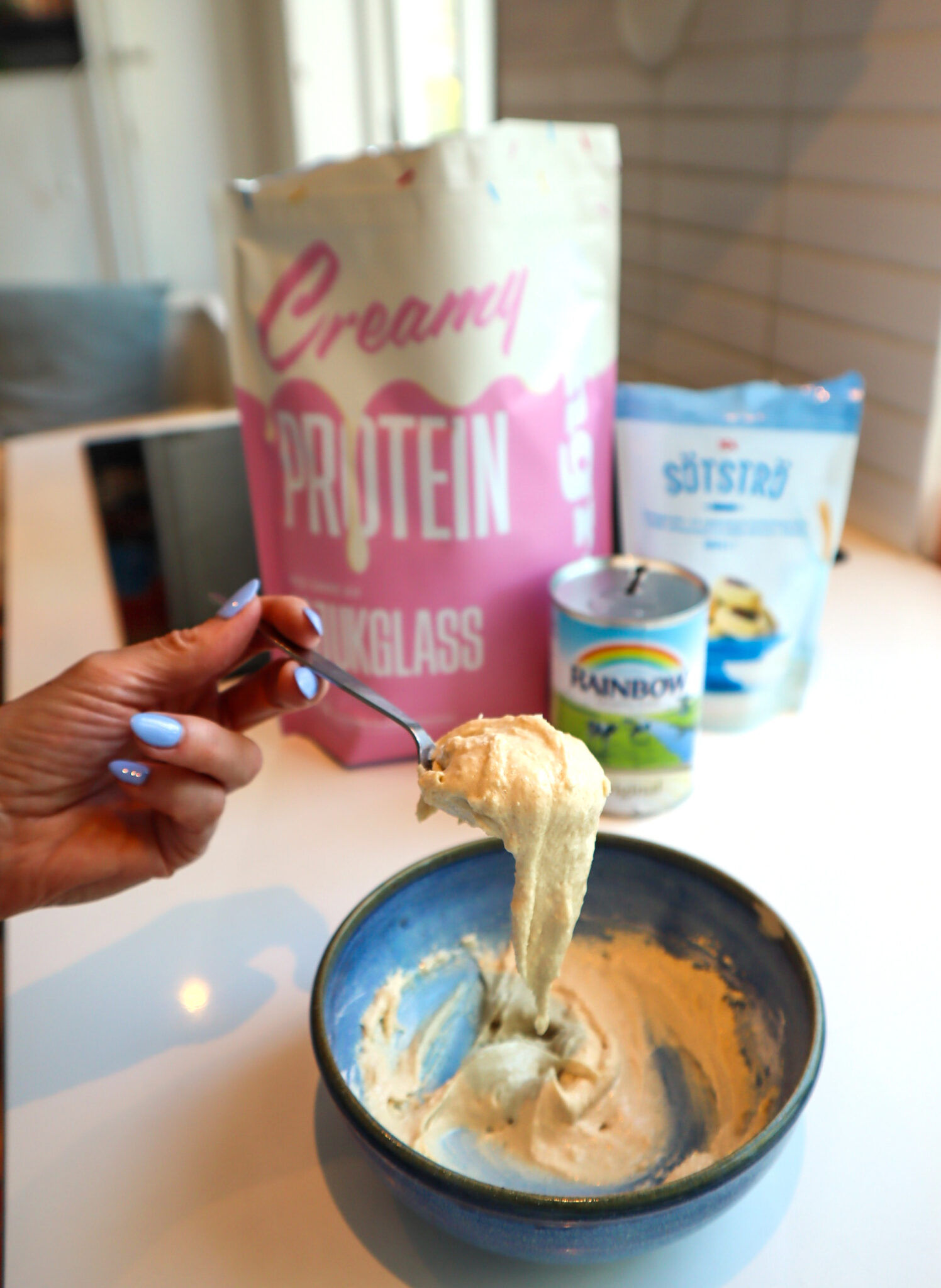 Proteinrik mjukglass med kolasmak av 2 ingredienser - Anna Jonasson ...