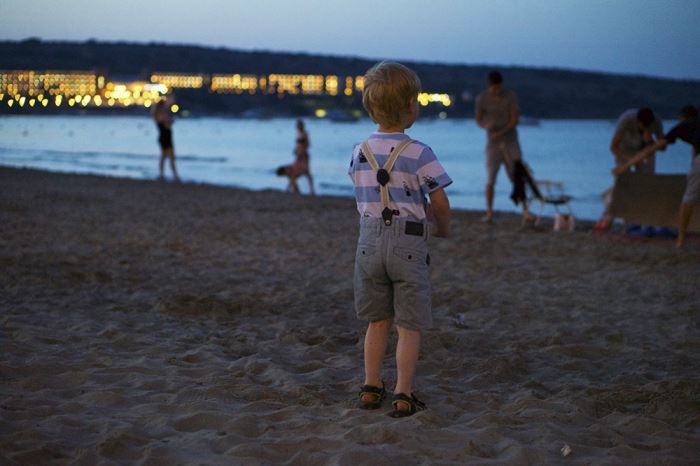 Stranden på kvällen - en kvällsutflykt till stranden på Malta
